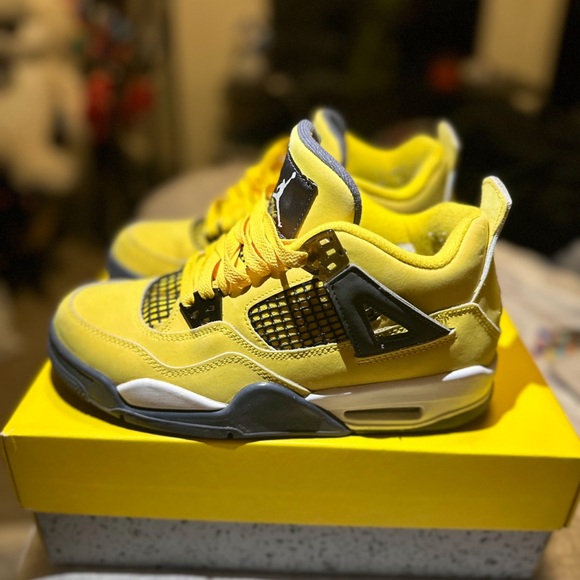 Jordan | Shoes | Jordan Retro 4s | Poshmark